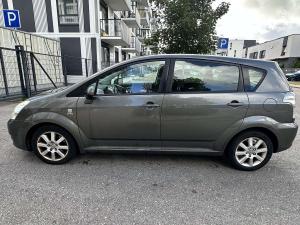 Grey Toyota Corolla Verso 2004 in Vilnius, with an engine capacity of 2.00 L and mileage of 241 thousand km for 1750 €, photo 6 on AUTOMOTO.COM.LV