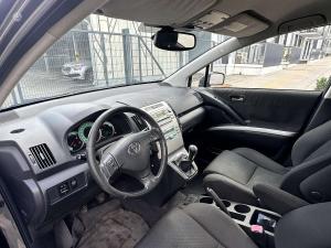 Grey Toyota Corolla Verso 2004 in Vilnius, with an engine capacity of 2.00 L and mileage of 241 thousand km for 1750 €, photo 8 on AUTOMOTO.COM.LV