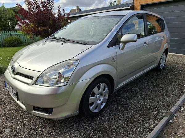 Pelēks Toyota Corolla Verso 2005 Marijampole, ar dzinēja tilpumu 2.00 L un nobraukumu 241 tūkst. km par 950 €, foto 5 vietnē AUTOMOTO.COM.LV