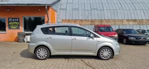 Pelēks Toyota Corolla Verso 2006 Valmiera, ar dzinēja tilpumu 2.20 L un nobraukumu 273 tūkst. km par 1600 €, foto 3 vietnē AUTOMOTO.COM.LV