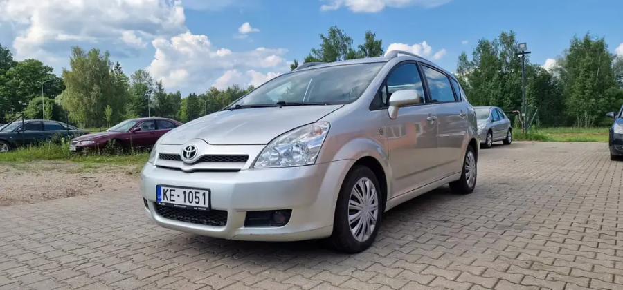 Pelēks Toyota Corolla Verso 2006 Valmiera, ar dzinēja tilpumu 2.20 L un nobraukumu 273 tūkst. km par 1600 €, foto 7 vietnē AUTOMOTO.COM.LV