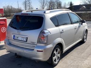 Pelēks Toyota Corolla Verso 2007 Rīga, ar dzinēja tilpumu 2.20 L un nobraukumu 350 tūkst. km par 1950 €, foto 4 vietnē AUTOMOTO.COM.LV