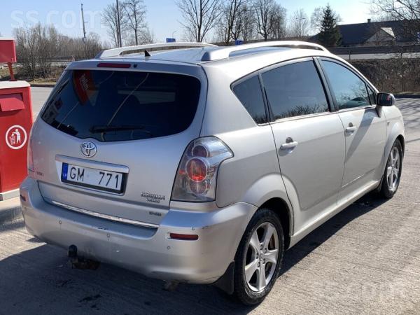 Grey Toyota Corolla Verso 2007 in Riga, with an engine capacity of 2.20 L and mileage of 350 thousand km for 1790 €, photo 3 on AUTOMOTO.COM.LV