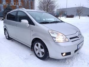 Pelēks Toyota Corolla Verso 2007 Rīga, ar dzinēja tilpumu 1.80 L un nobraukumu 347 tūkst. km par 2650 €, foto  vietnē AUTOMOTO.COM.LV