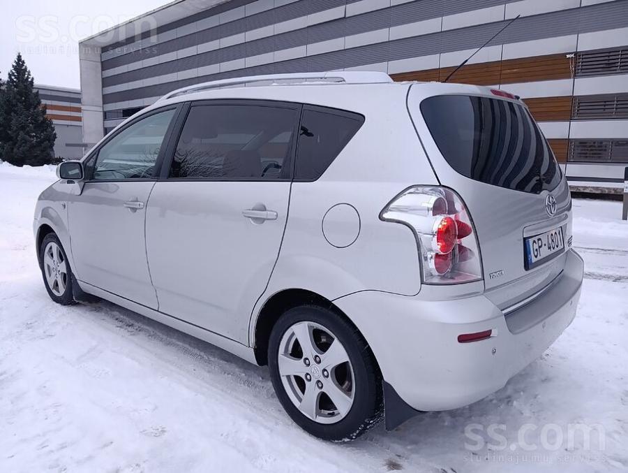 Pelēks Toyota Corolla Verso 2007 Rīga, ar dzinēja tilpumu 1.80 L un nobraukumu 347 tūkst. km par 2650 €, foto 4 vietnē AUTOMOTO.COM.LV