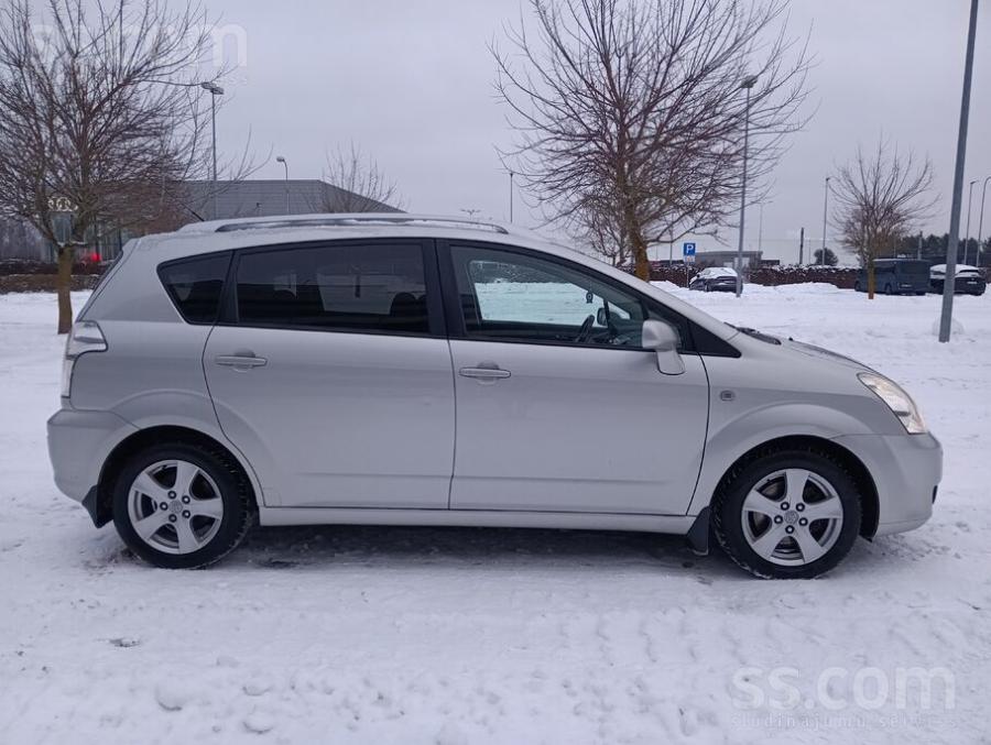 Pelēks Toyota Corolla Verso 2007 Rīga, ar dzinēja tilpumu 1.80 L un nobraukumu 347 tūkst. km par 2650 €, foto 6 vietnē AUTOMOTO.COM.LV