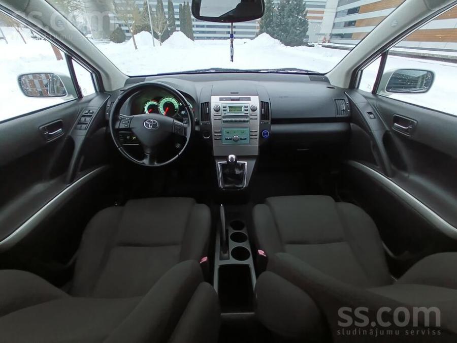 Pelēks Toyota Corolla Verso 2007 Rīga, ar dzinēja tilpumu 1.80 L un nobraukumu 347 tūkst. km par 2650 €, foto 8 vietnē AUTOMOTO.COM.LV
