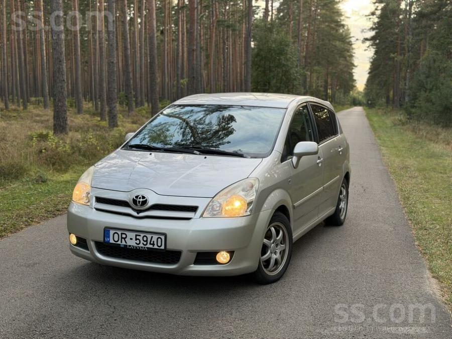 Серый Тойота Королла Версо 2007 в Рига, объемом двигателя 2.20 л и пробегом 241 тыс. км за 2200 €, фото 3 на AUTOMOTO.COM.LV