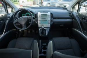 Grey Toyota Corolla Verso 2009 in Liepaja, with an engine capacity of 2.20 L and mileage of 192 thousand km for 3850 €, photo 9 on AUTOMOTO.COM.LV