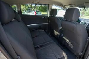 Grey Toyota Corolla Verso 2009 in Liepaja, with an engine capacity of 2.20 L and mileage of 192 thousand km for 3850 €, photo 13 on AUTOMOTO.COM.LV