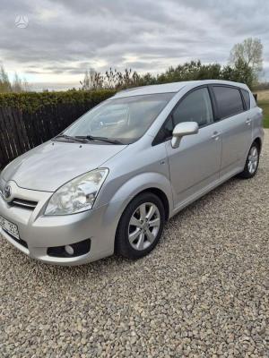 Pelēks Toyota Corolla Verso 2009 Mažeikiai, ar dzinēja tilpumu 2.20 L un nobraukumu 300 tūkst. km par 4100 €, foto 7 vietnē AUTOMOTO.COM.LV