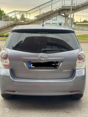 Grey Toyota Corolla Verso 2010 in Panevezys, with an engine capacity of 2.00 L and mileage of 268 thousand km for 5150 €, photo 7 on AUTOMOTO.COM.LV