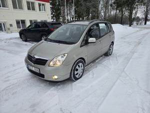 Pelēks Toyota Corolla Verso 2003 Radviliškis, ar dzinēja tilpumu 2.00 L un nobraukumu 312 tūkst. km par 1290 €, foto  vietnē AUTOMOTO.COM.LV