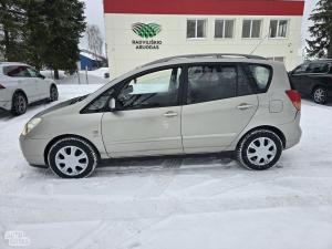 Pelēks Toyota Corolla Verso 2003 Radviliškis, ar dzinēja tilpumu 2.00 L un nobraukumu 312 tūkst. km par 1290 €, foto 12 vietnē AUTOMOTO.COM.LV