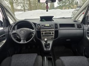 Pelēks Toyota Corolla Verso 2003 Radviliškis, ar dzinēja tilpumu 2.00 L un nobraukumu 312 tūkst. km par 1290 €, foto 19 vietnē AUTOMOTO.COM.LV