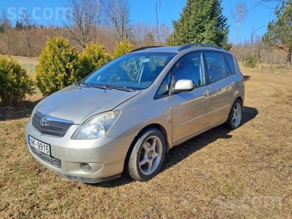 Pelēks Toyota Corolla Verso 2003 Ogre, ar dzinēja tilpumu 2.00 L un nobraukumu 330 tūkst. km par 650 €, foto 8 vietnē AUTOMOTO.COM.LV