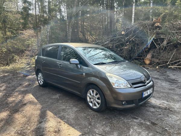 Pelēks Toyota Corolla Verso 2004 Alīta, ar dzinēja tilpumu 2.00 L un nobraukumu 320 tūkst. km par 1640 €, foto 7 vietnē AUTOMOTO.COM.LV