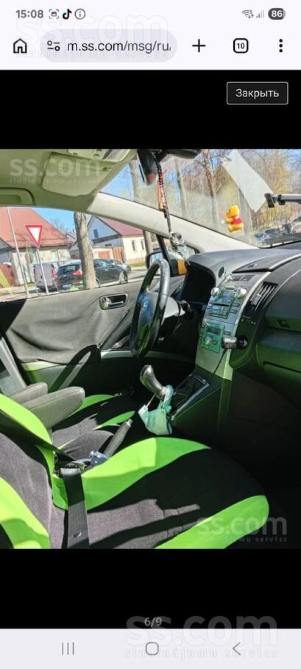 Pelēks Toyota Corolla Verso 2004 Daugavpils, ar dzinēja tilpumu 2.00 L un nobraukumu 380 tūkst. km par 1000 €, foto 5 vietnē AUTOMOTO.COM.LV