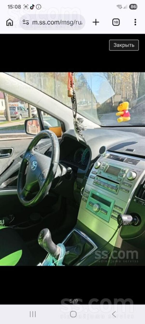 Pelēks Toyota Corolla Verso 2004 Daugavpils, ar dzinēja tilpumu 2.00 L un nobraukumu 380 tūkst. km par 1000 €, foto 6 vietnē AUTOMOTO.COM.LV