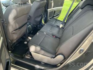 Pelēks Toyota Corolla Verso 2004 Rēzekne, ar dzinēja tilpumu 2.00 L un nobraukumu 380 tūkst. km par 2150 €, foto 13 vietnē AUTOMOTO.COM.LV
