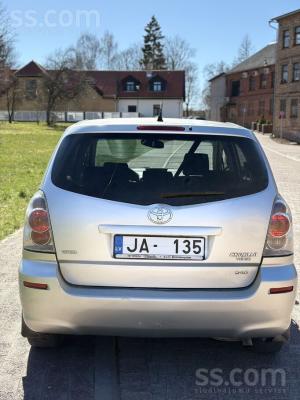 Pelēks Toyota Corolla Verso 2004 Kuldīga, ar dzinēja tilpumu 2.00 L un nobraukumu 0 tūkst. km par 1650 €, foto 10 vietnē AUTOMOTO.COM.LV