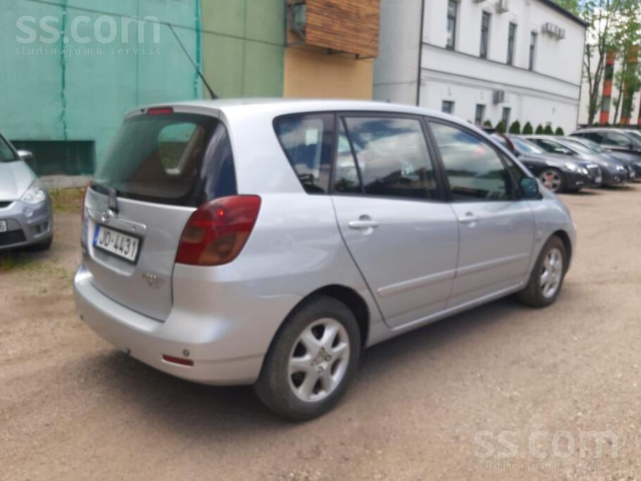 Pelēks Toyota Corolla Verso 2004 Daugavpils, ar dzinēja tilpumu 2.00 L un nobraukumu 0 tūkst. km par 1450 €, foto 6 vietnē AUTOMOTO.COM.LV