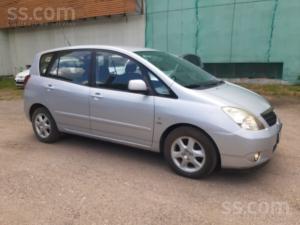 Pelēks Toyota Corolla Verso 2004 Daugavpils, ar dzinēja tilpumu 2.00 L un nobraukumu 0 tūkst. km par 1450 €, foto 7 vietnē AUTOMOTO.COM.LV