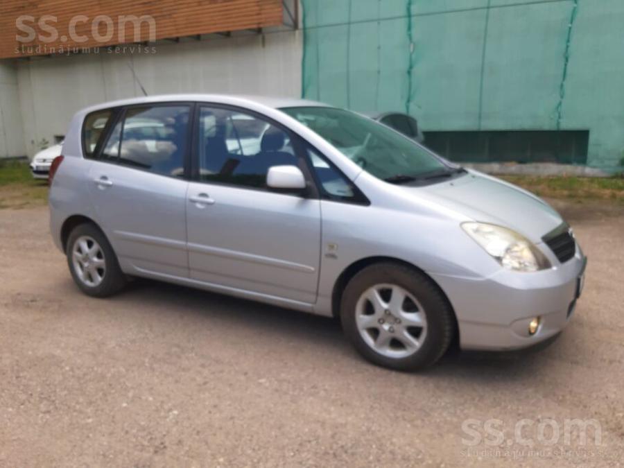 Pelēks Toyota Corolla Verso 2004 Daugavpils, ar dzinēja tilpumu 2.00 L un nobraukumu 0 tūkst. km par 1450 €, foto 7 vietnē AUTOMOTO.COM.LV
