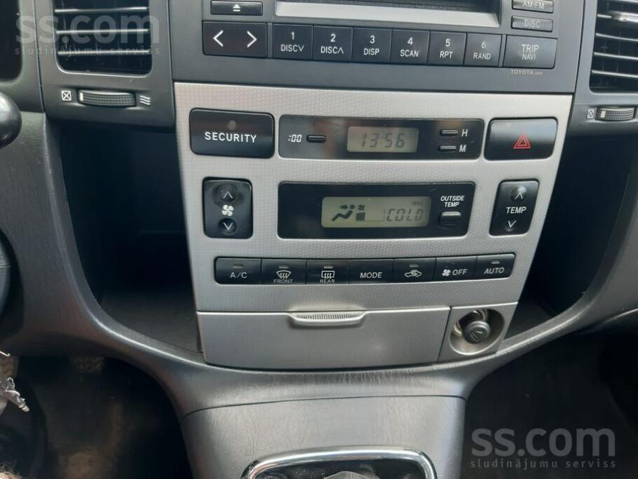 Pelēks Toyota Corolla Verso 2004 Daugavpils, ar dzinēja tilpumu 2.00 L un nobraukumu 0 tūkst. km par 1450 €, foto 17 vietnē AUTOMOTO.COM.LV