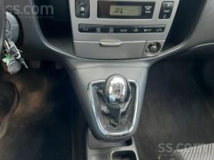 Pelēks Toyota Corolla Verso 2004 Daugavpils, ar dzinēja tilpumu 2.00 L un nobraukumu 0 tūkst. km par 1450 €, foto 18 vietnē AUTOMOTO.COM.LV