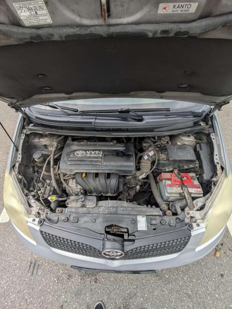 Grey Toyota Corolla Verso 2004 in Vilnius, with an engine capacity of 1.60 L and mileage of 311 thousand km for 950 €, photo 14 on AUTOMOTO.COM.LV