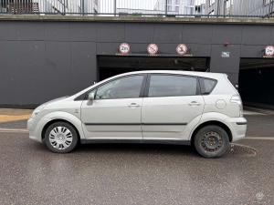 Pelēks Toyota Corolla Verso 2004 Viļņa, ar dzinēja tilpumu 2.00 L un nobraukumu 412 tūkst. km par 1500 €, foto 11 vietnē AUTOMOTO.COM.LV