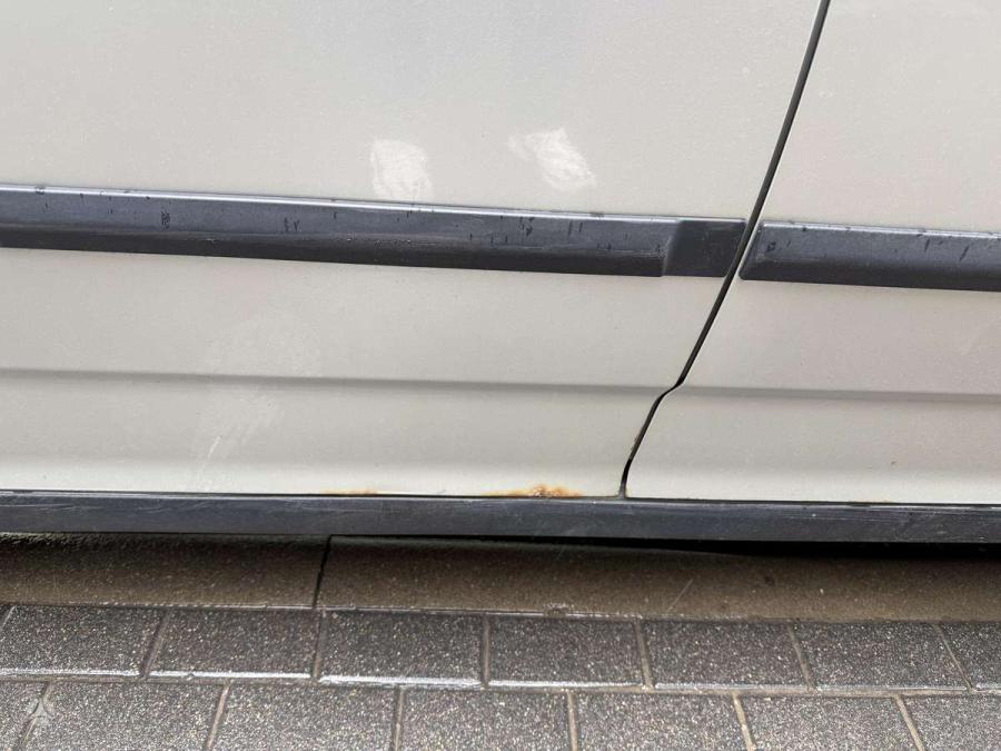 Pelēks Toyota Corolla Verso 2004 Viļņa, ar dzinēja tilpumu 2.00 L un nobraukumu 412 tūkst. km par 1500 €, foto 19 vietnē AUTOMOTO.COM.LV