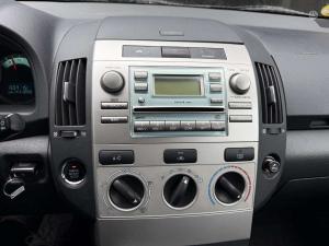 Pelēks Toyota Corolla Verso 2004 Viļņa, ar dzinēja tilpumu 2.00 L un nobraukumu 412 tūkst. km par 1500 €, foto 20 vietnē AUTOMOTO.COM.LV