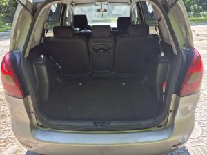 Pelēks Toyota Corolla Verso 2004 Kauņa, ar dzinēja tilpumu 2.00 L un nobraukumu 340 tūkst. km par 1000 €, foto 7 vietnē AUTOMOTO.COM.LV