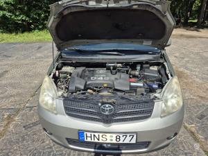 Pelēks Toyota Corolla Verso 2004 Kauņa, ar dzinēja tilpumu 2.00 L un nobraukumu 340 tūkst. km par 1000 €, foto 9 vietnē AUTOMOTO.COM.LV