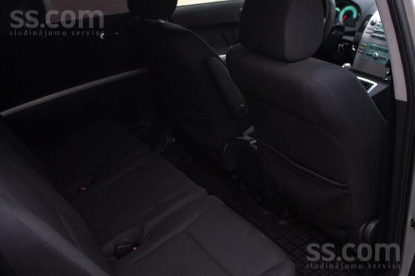Pelēks Toyota Corolla Verso 2004 Jelgava, ar dzinēja tilpumu 2.00 L un nobraukumu 297 tūkst. km par 2150 €, foto 9 vietnē AUTOMOTO.COM.LV