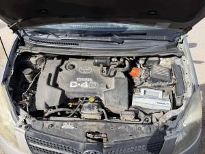 Grey Toyota Corolla Verso 2004 in Kaunas, with an engine capacity of 2.00 L and mileage of 285 thousand km for 749 €, photo 14 on AUTOMOTO.COM.LV