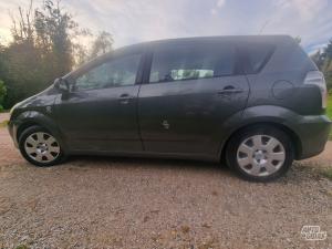 Pelēks Toyota Corolla Verso 2004 Anykščiai, ar dzinēja tilpumu 2.00 L un nobraukumu 310 tūkst. km par 1490 €, foto 4 vietnē AUTOMOTO.COM.LV