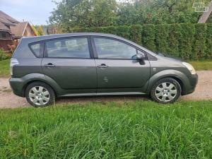 Pelēks Toyota Corolla Verso 2004 Anykščiai, ar dzinēja tilpumu 2.00 L un nobraukumu 310 tūkst. km par 1490 €, foto 7 vietnē AUTOMOTO.COM.LV