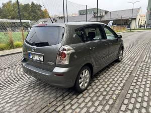 Grey Toyota Corolla Verso 2004 in Vilnius, with an engine capacity of 2.00 L and mileage of 326 thousand km for 850 €, photo 6 on AUTOMOTO.COM.LV