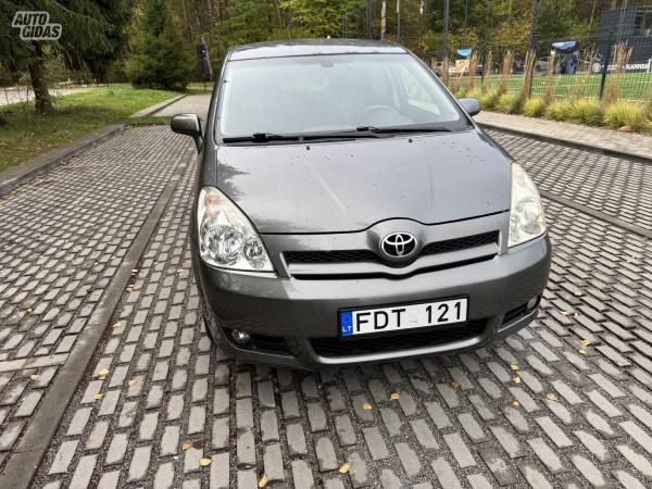 Pelēks Toyota Corolla Verso 2004 Viļņa, ar dzinēja tilpumu 2.00 L un nobraukumu 326 tūkst. km par 850 €, foto 9 vietnē AUTOMOTO.COM.LV