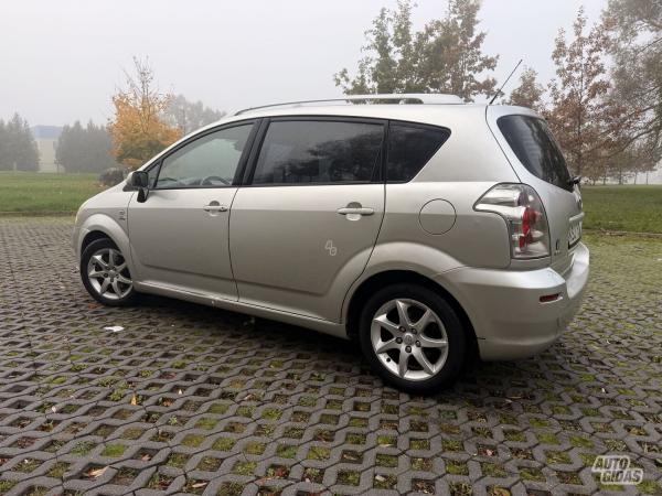 Pelēks Toyota Corolla Verso 2004 Panevēža, ar dzinēja tilpumu 2.00 L un nobraukumu 308 tūkst. km par 1650 €, foto 6 vietnē AUTOMOTO.COM.LV