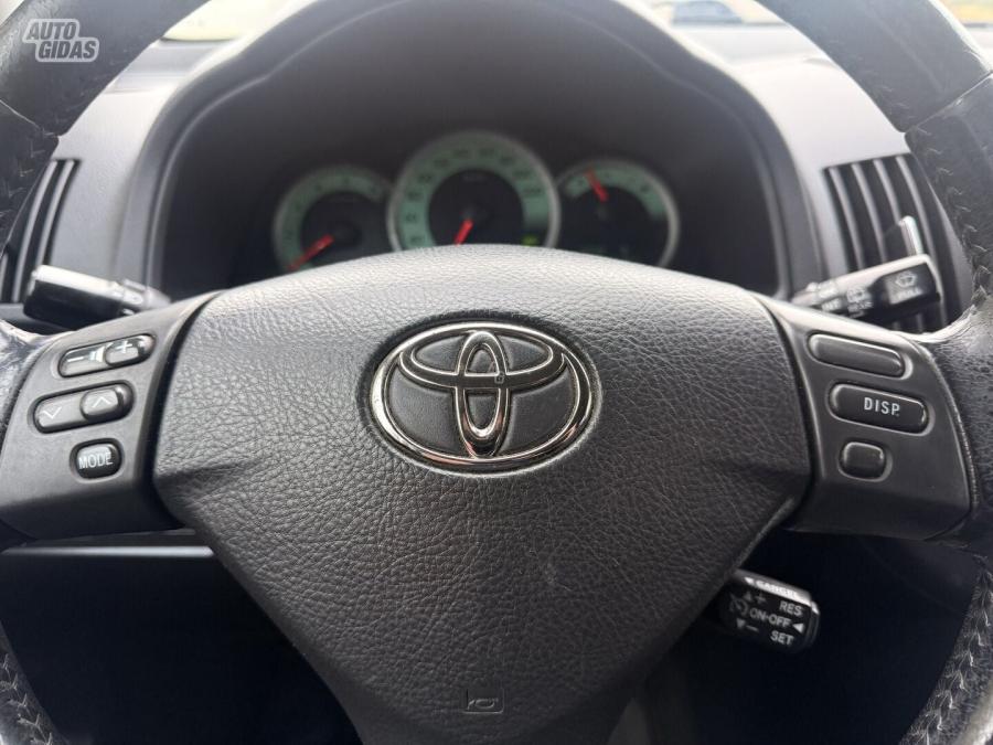 Серый Тойота Королла Версо 2004 в Паневежис, объемом двигателя 2.00 л и пробегом 308 тыс. км за 1650 €, фото 14 на AUTOMOTO.COM.LV