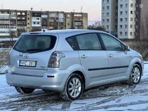 Grey Toyota Corolla Verso 2005 in Radviliskis, with an engine capacity of 2.00 L and mileage of 328 thousand km for 1850 €, photo 5 on AUTOMOTO.COM.LV