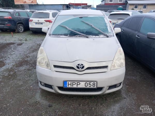Pelēks Toyota Corolla Verso 2005 Utena, ar dzinēja tilpumu 2.00 L un nobraukumu 332 tūkst. km par 1500 €, foto 9 vietnē AUTOMOTO.COM.LV