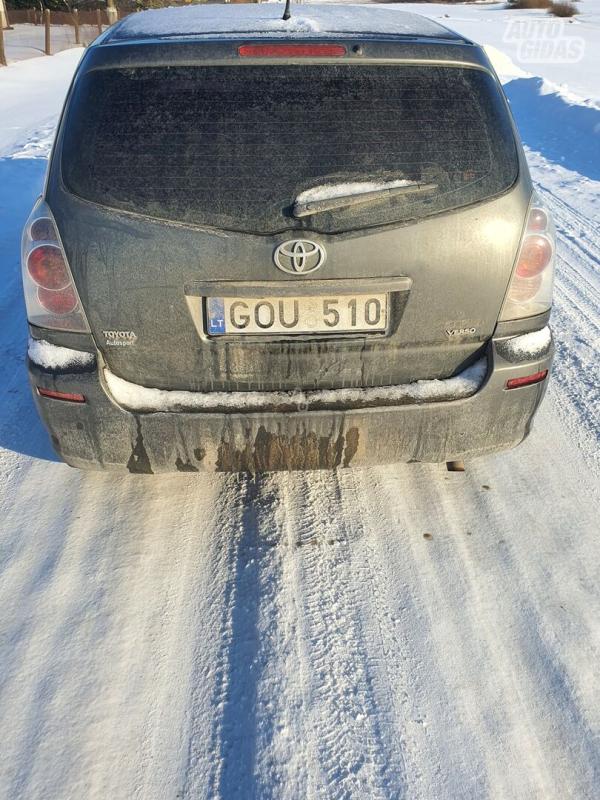 Grey Toyota Corolla Verso 2005 in Jurbarkas, with an engine capacity of 2.00 L and mileage of 348 thousand km for 1790 €, photo 6 on AUTOMOTO.COM.LV
