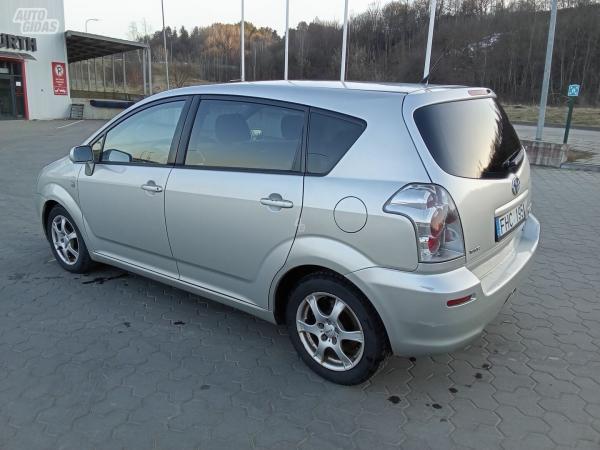 Grey Toyota Corolla Verso 2005 in Vilnius, with an engine capacity of 2.20 L and mileage of 312 thousand km for 2350 €, photo 8 on AUTOMOTO.COM.LV