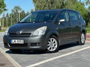 Pelēks Toyota Corolla Verso 2005 Jelgava, ar dzinēja tilpumu 2.20 L un nobraukumu 370 tūkst. km par 1990 €, foto  vietnē AUTOMOTO.COM.LV