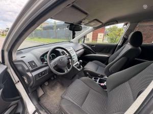 Grey Toyota Corolla Verso 2005 in Kaunas, with an engine capacity of 2.23 L and mileage of 350 thousand km for 1550 €, photo 6 on AUTOMOTO.COM.LV